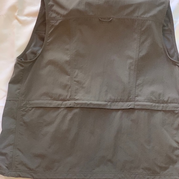 TravelSmith | Jackets & Coats | Travelsmith Voyager 5 Pocket Vest ...